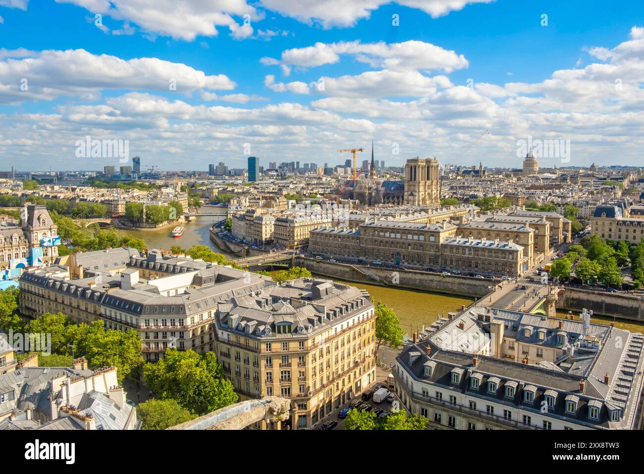 France, Paris, Chatelet district, the banks of the Seine listed by ...
