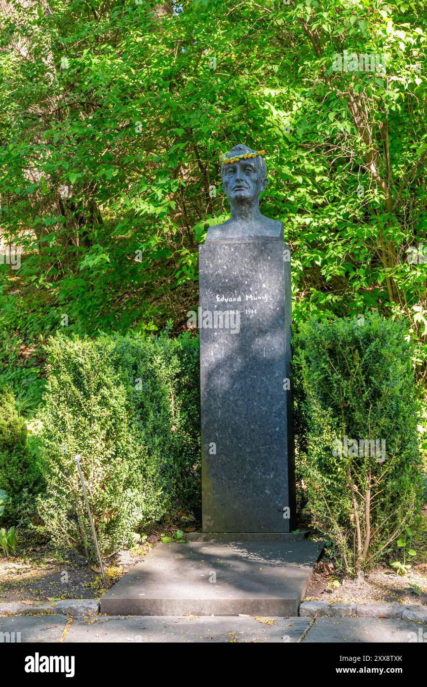 Norway, Oslo, St Olaf plass area , Var Frelsers Gravlund cemetery ...
