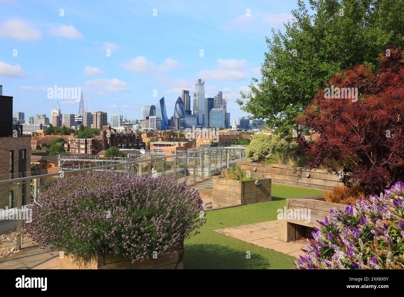 London office rooftop garden hi-res stock photography and images - Alamy