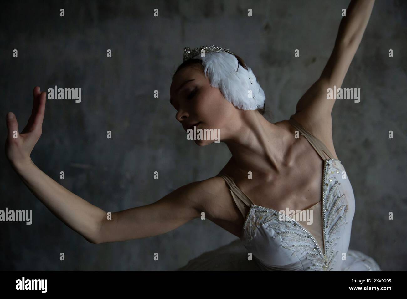 Ballerina as Odette from Tchaikovsky's ballet "Swan Lake Stock Photo ...