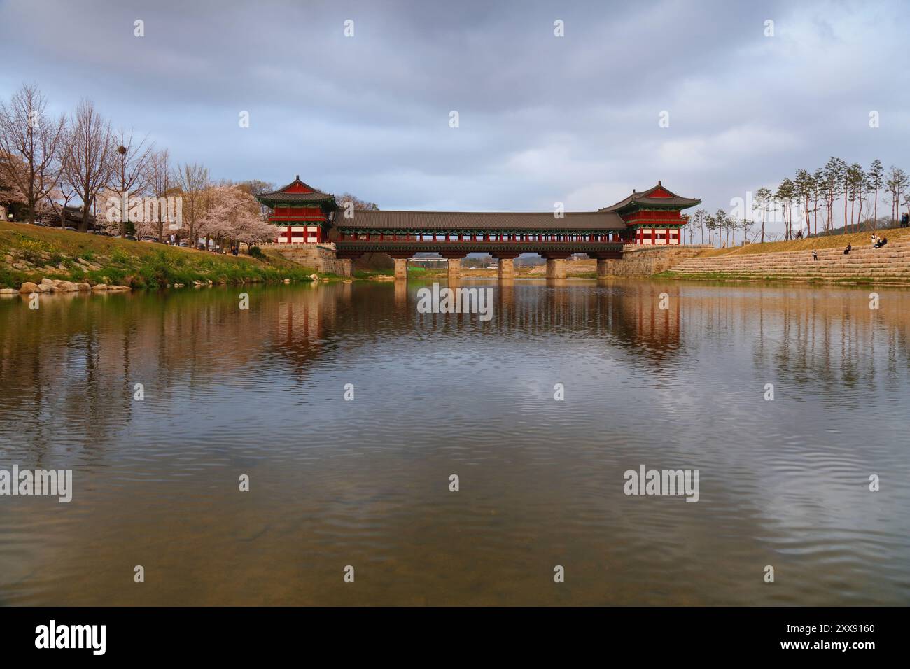 Woljeong Bridge (Woljeonggyo), covered bridge next to Gyochon ...