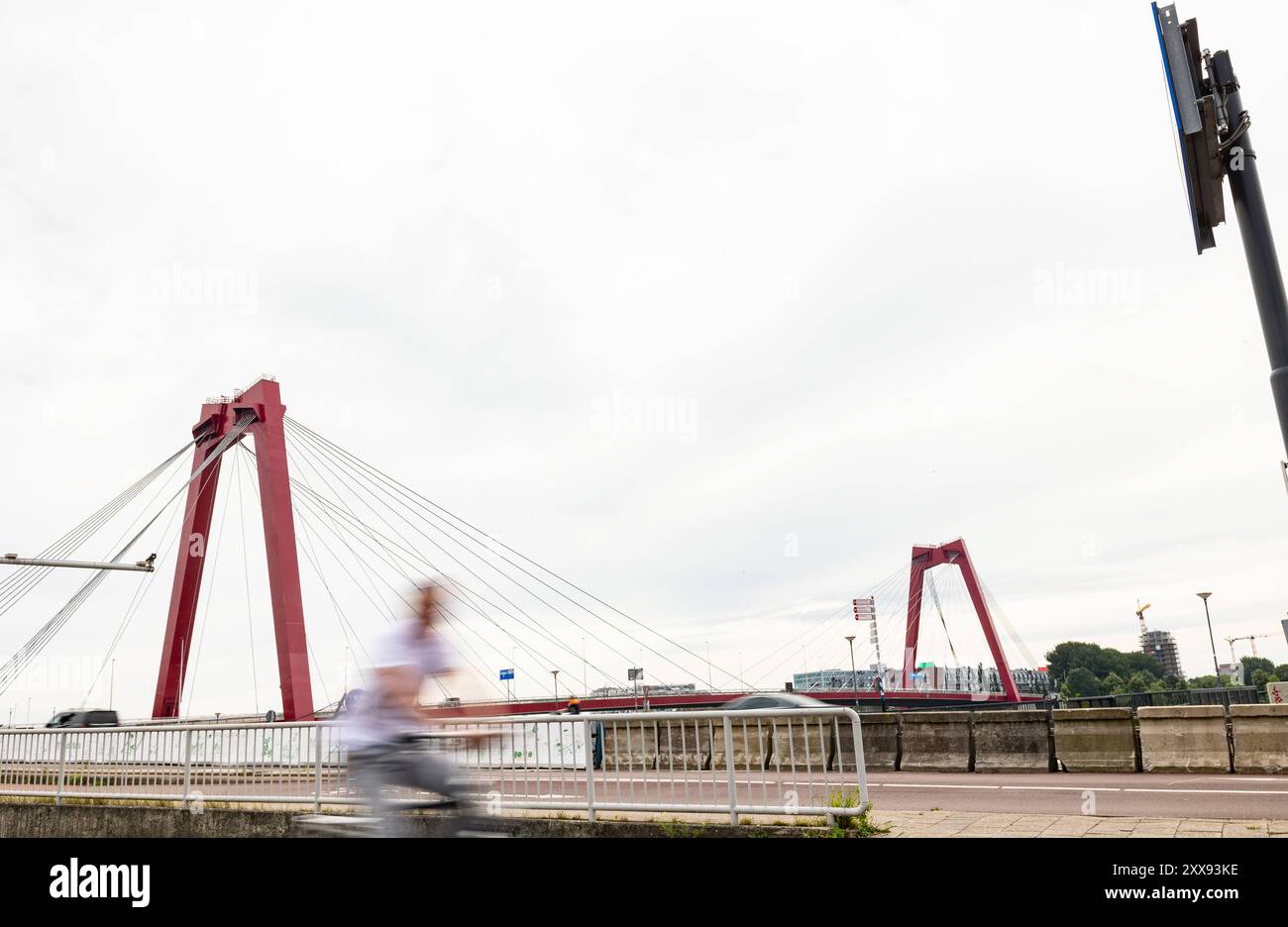 Willems bridge in Rotterdam Willems bridge in Rotterdam, spanning the ...