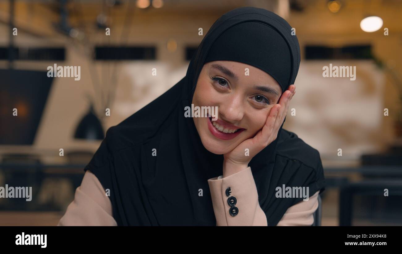 Arabian islamic muslim woman ethnic arabic girl female business lady in ...