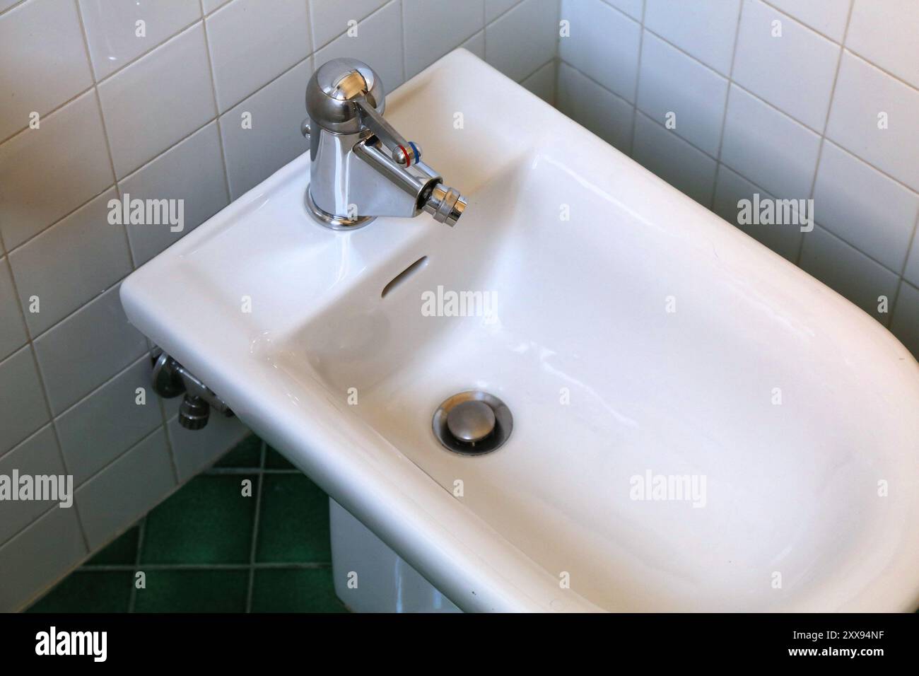 Bidet in washing room hi-res stock photography and images - Alamy