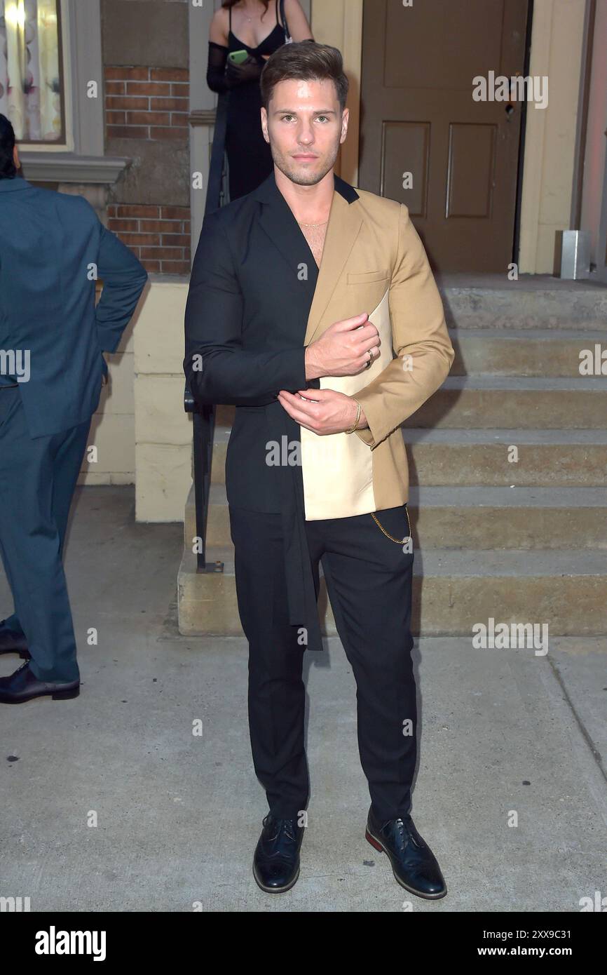 Craig Geoghan bei der Premiere der 4. Staffel der Hulu Serie Only ...