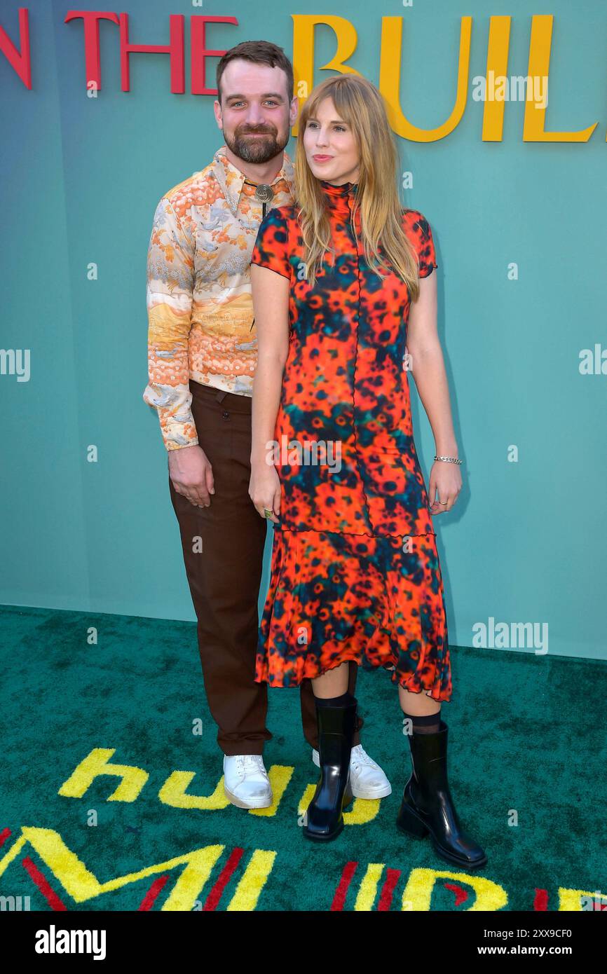 Micah Stock und Alexandra Templer bei der Premiere der 4. Staffel der ...