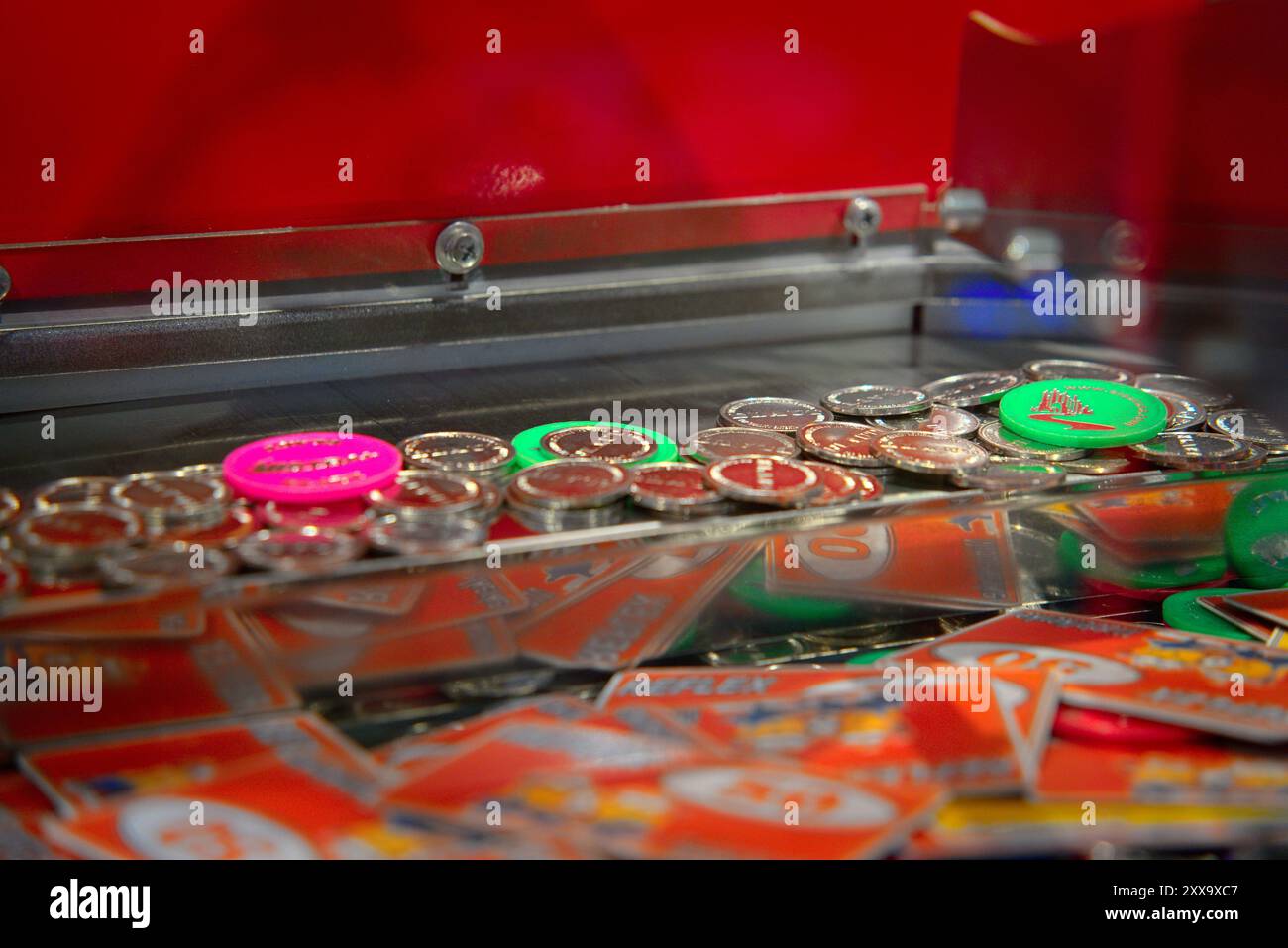 Vintage arcade machine hi-res stock photography and images - Alamy