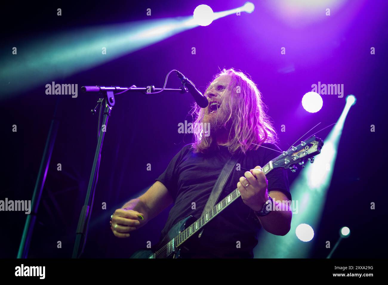Trondheim, Norway. 09th, August 2024. The Norwegian singer and musician Erlend Ropstad performs ...
