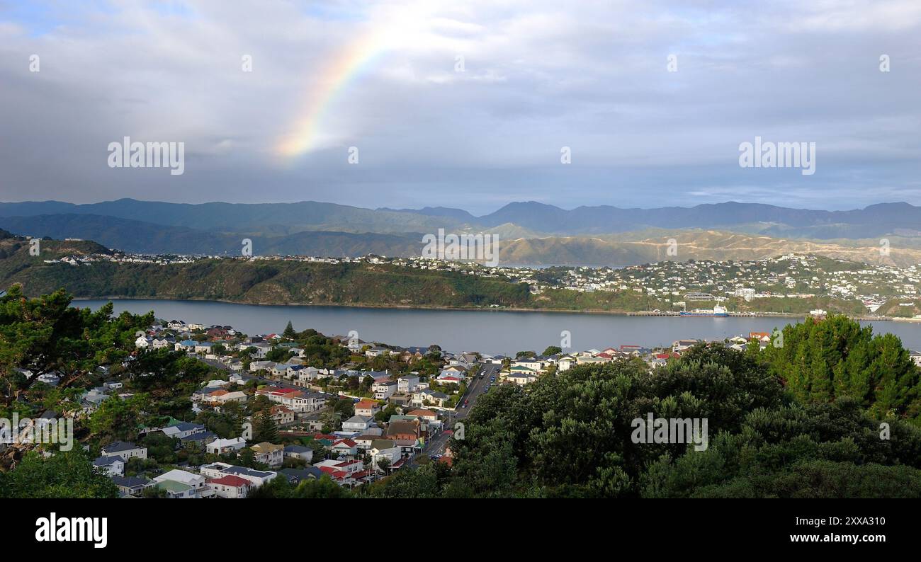 Rainbow new zealand mountains hi-res stock photography and images - Alamy