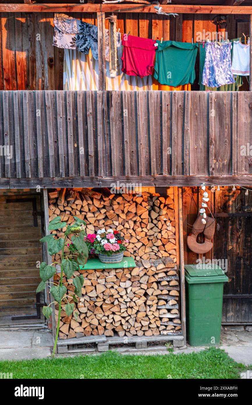 Laundry shed hi-res stock photography and images - Alamy