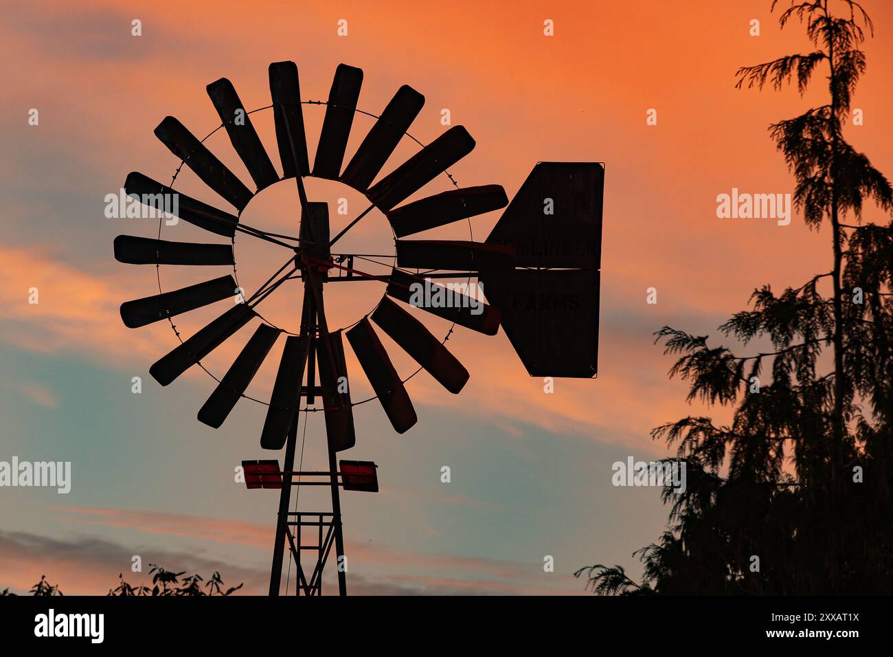 Metal Farm Wind Spinner at Remlinger Farms, Carnation, WA on August ...