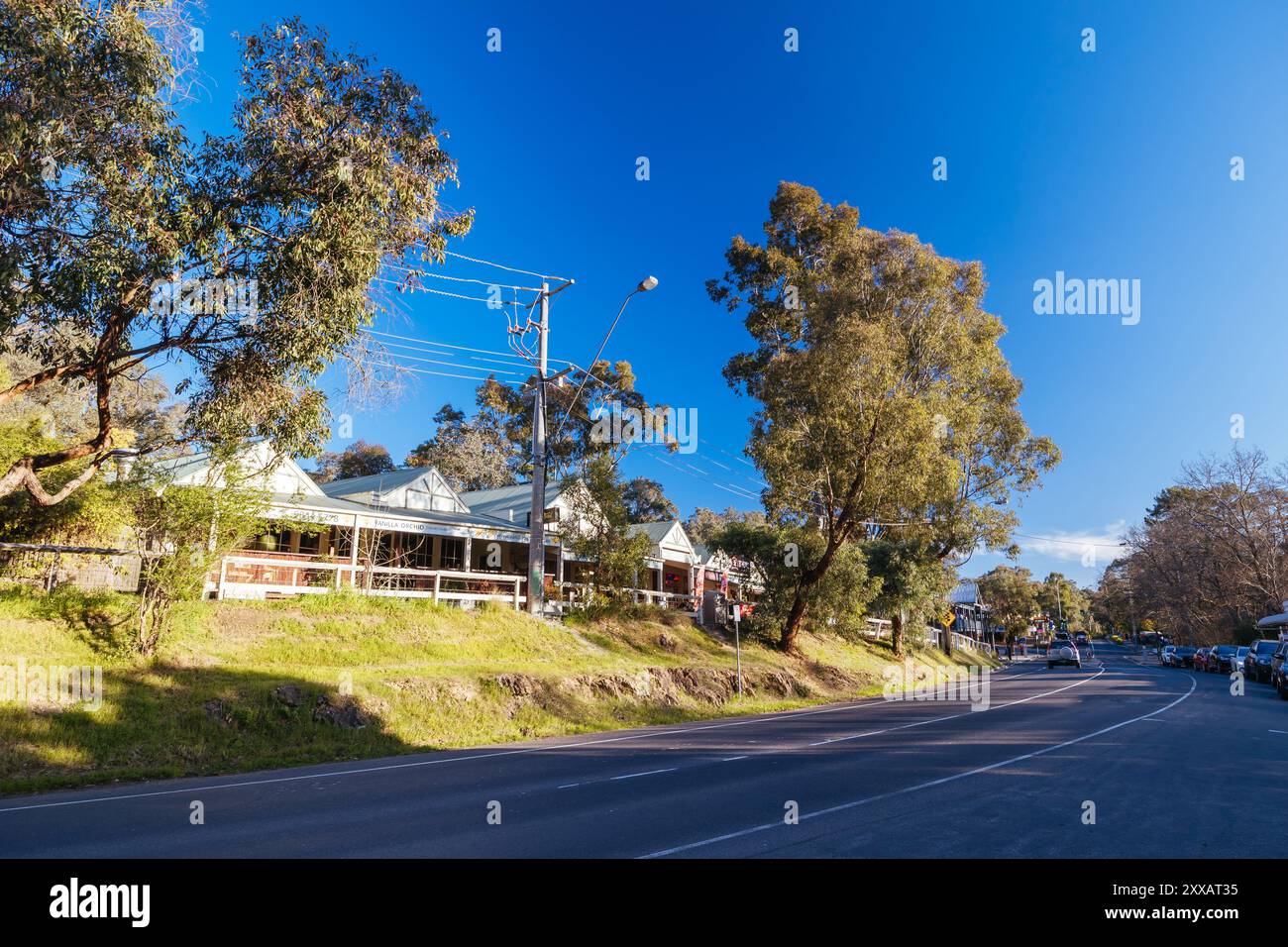 WARRANDYTE, AUSTRALIA - AUGUST 11 2024: The quaint tourist country town ...
