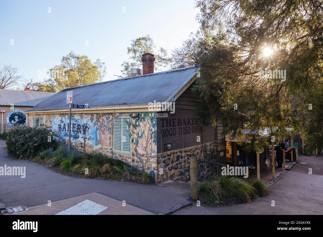 WARRANDYTE, AUSTRALIA - AUGUST 11 2024: The quaint tourist country town ...