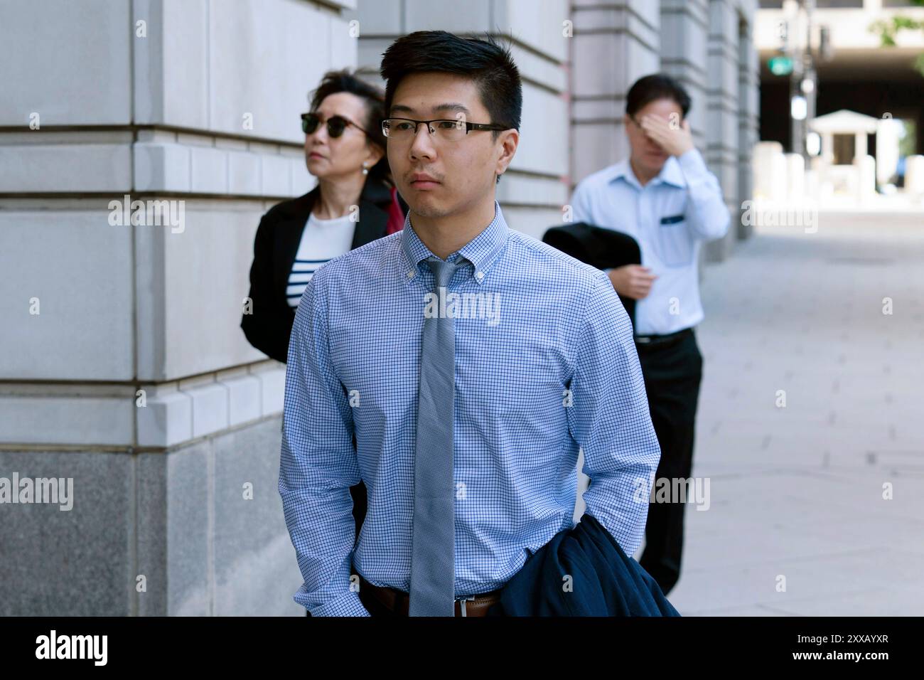 Montgomery County police officer Justin Lee arrives to the U.S. Federal ...