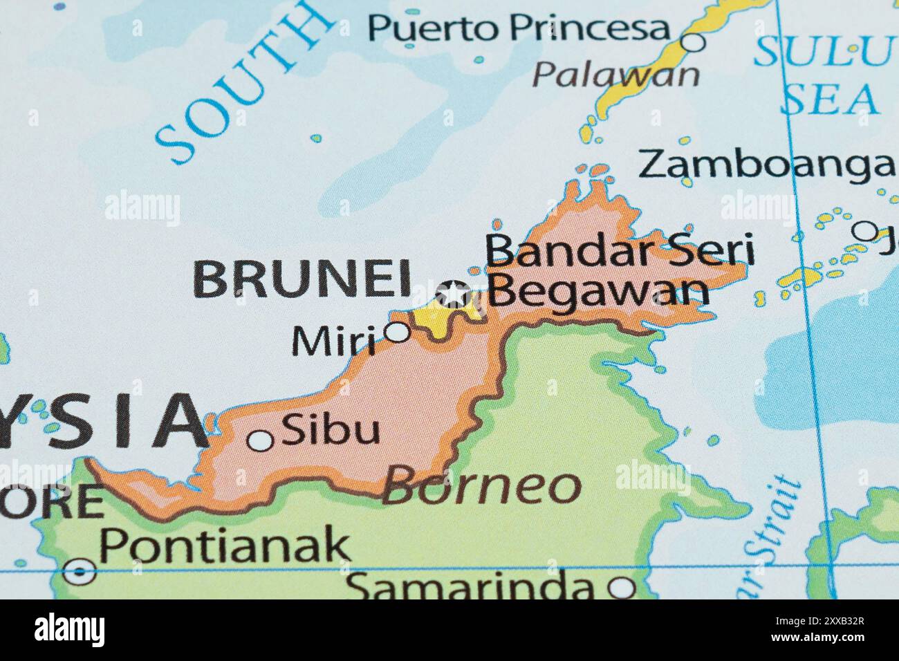 Close up to Brunei political map with country frontiers and most ...