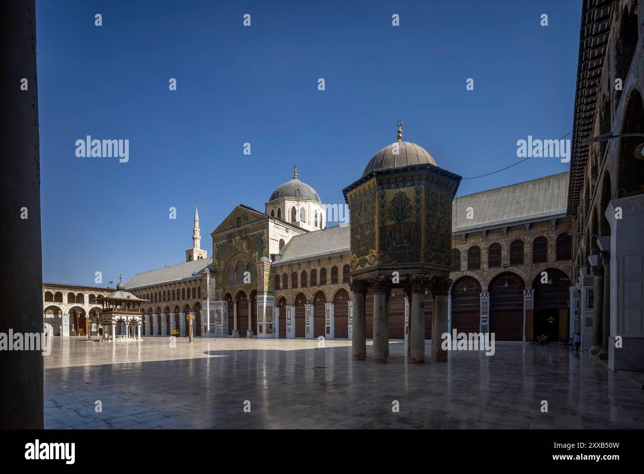 Courtyard, Great Mosque of Damascus, Syria Stock Photo - Alamy