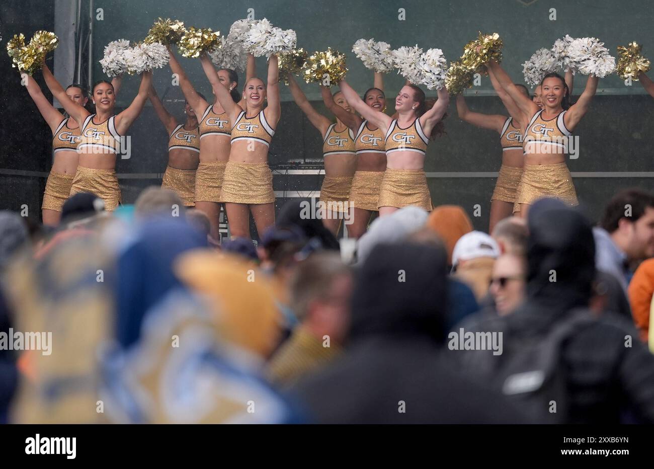 Georgia tech cheerleaders hi-res stock photography and images - Alamy