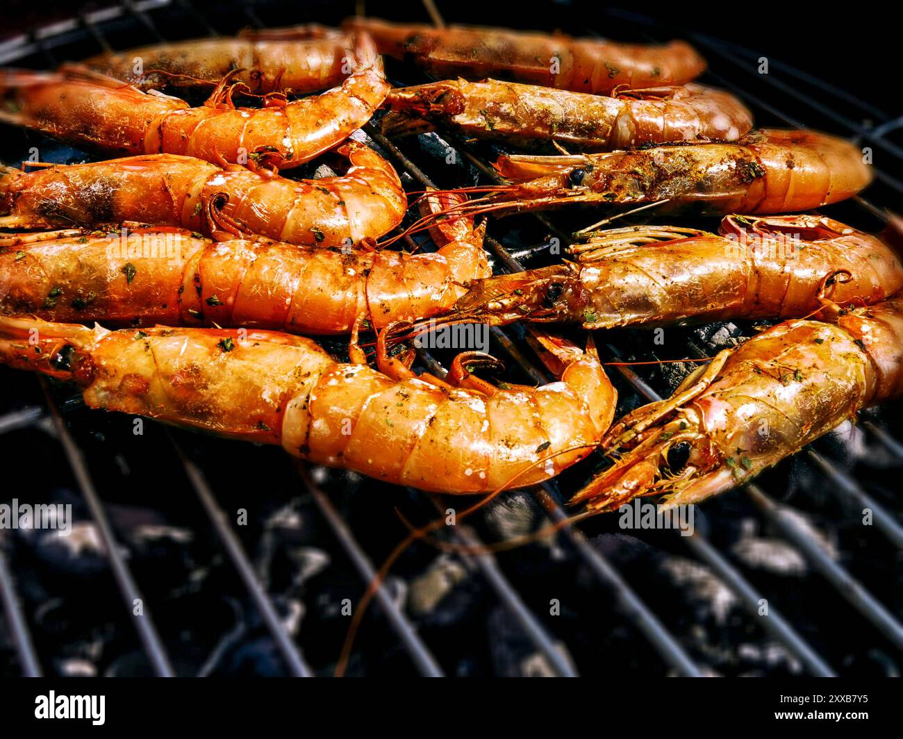 Fresh scampi on a barbecue grid Stock Photo - Alamy
