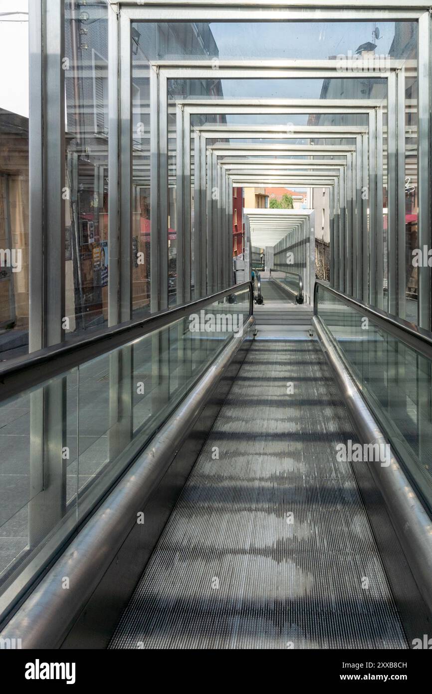 Moving transportation hi-res stock photography and images - Alamy