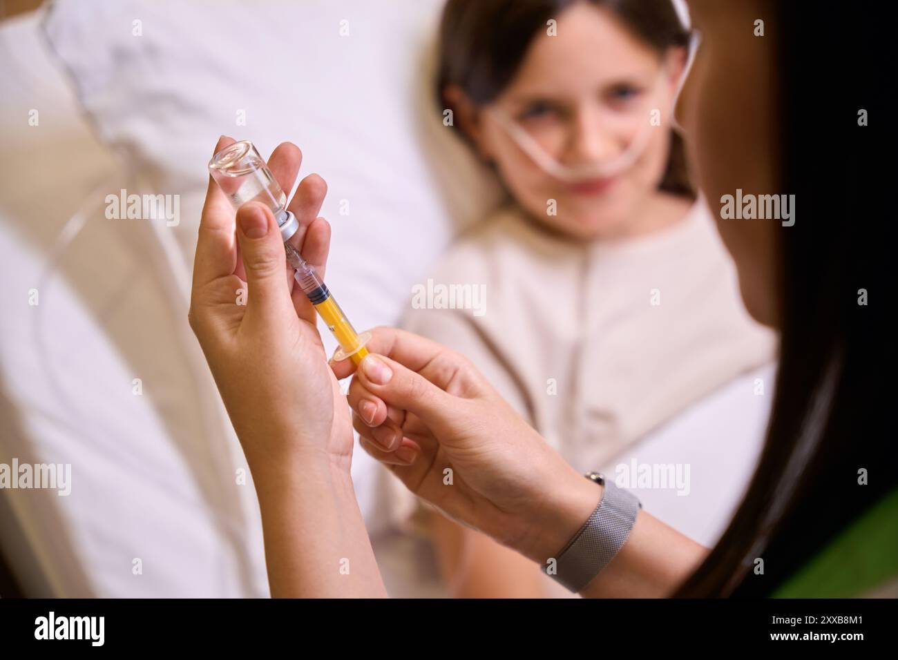 Doctor injection teenager hi-res stock photography and images - Alamy