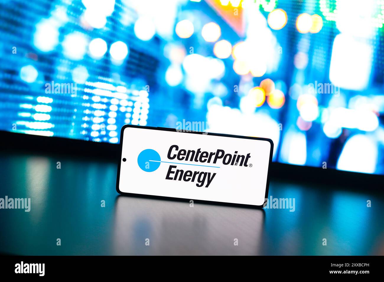 Centerpoint logo hi-res stock photography and images - Alamy