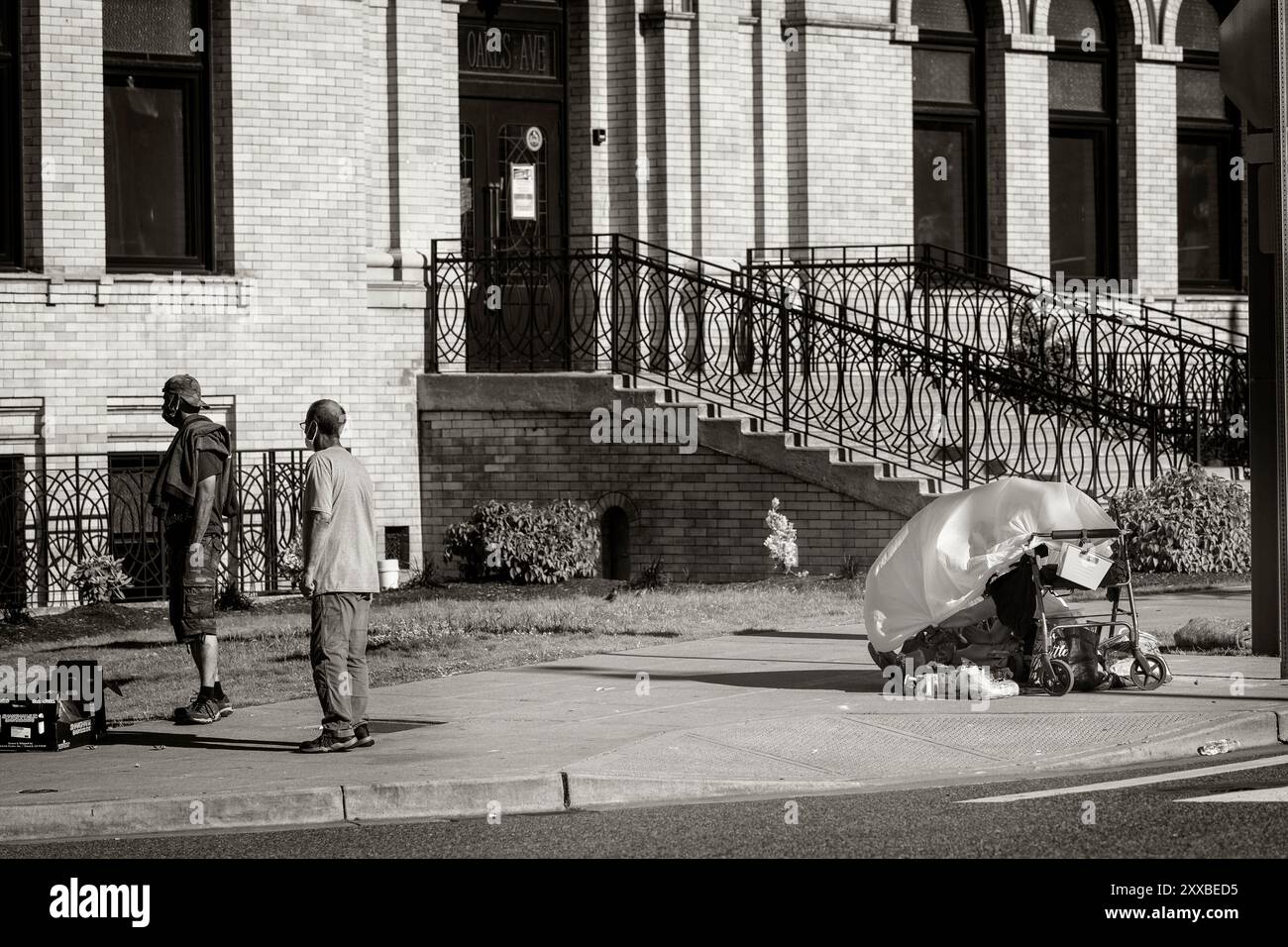 Homeless woman creates a temporary shelter on the streets of Everett ...
