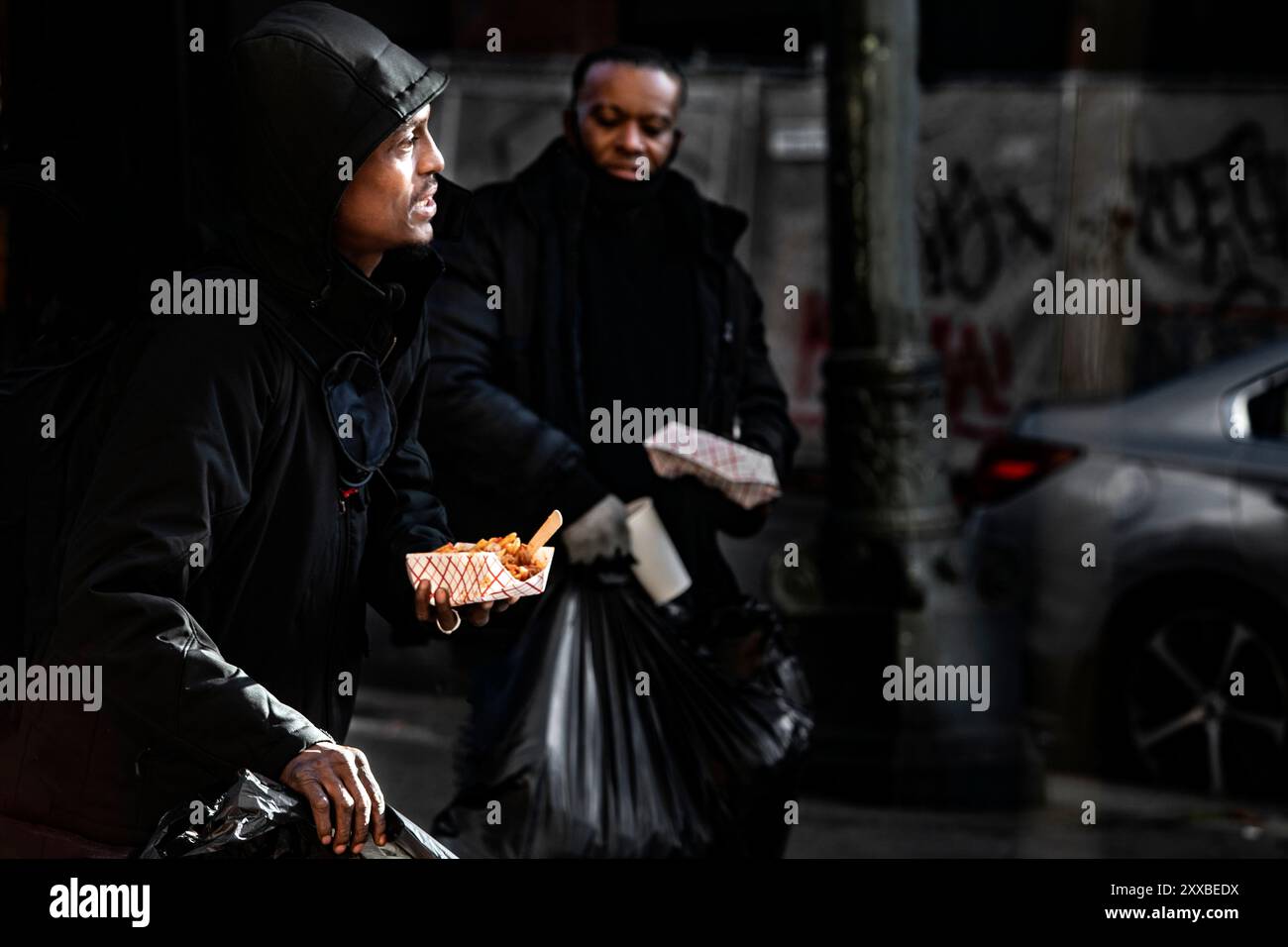 ARC-0240.....WASHINGTON - Homeless men in Seattle receive a hot dinner ...