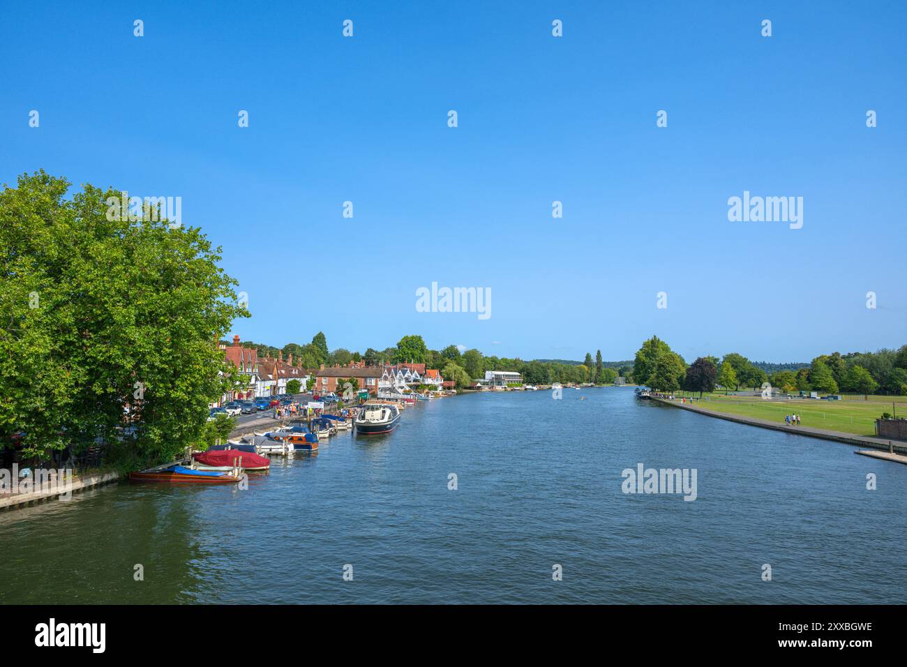 The River Thames from Henley Bridge, Henley-on-Thames, Oxfordshire ...
