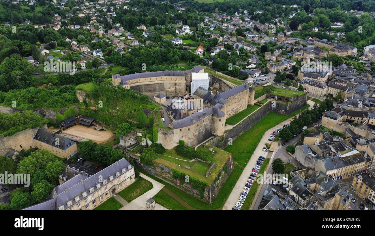 Château de sedan hi-res stock photography and images - Alamy