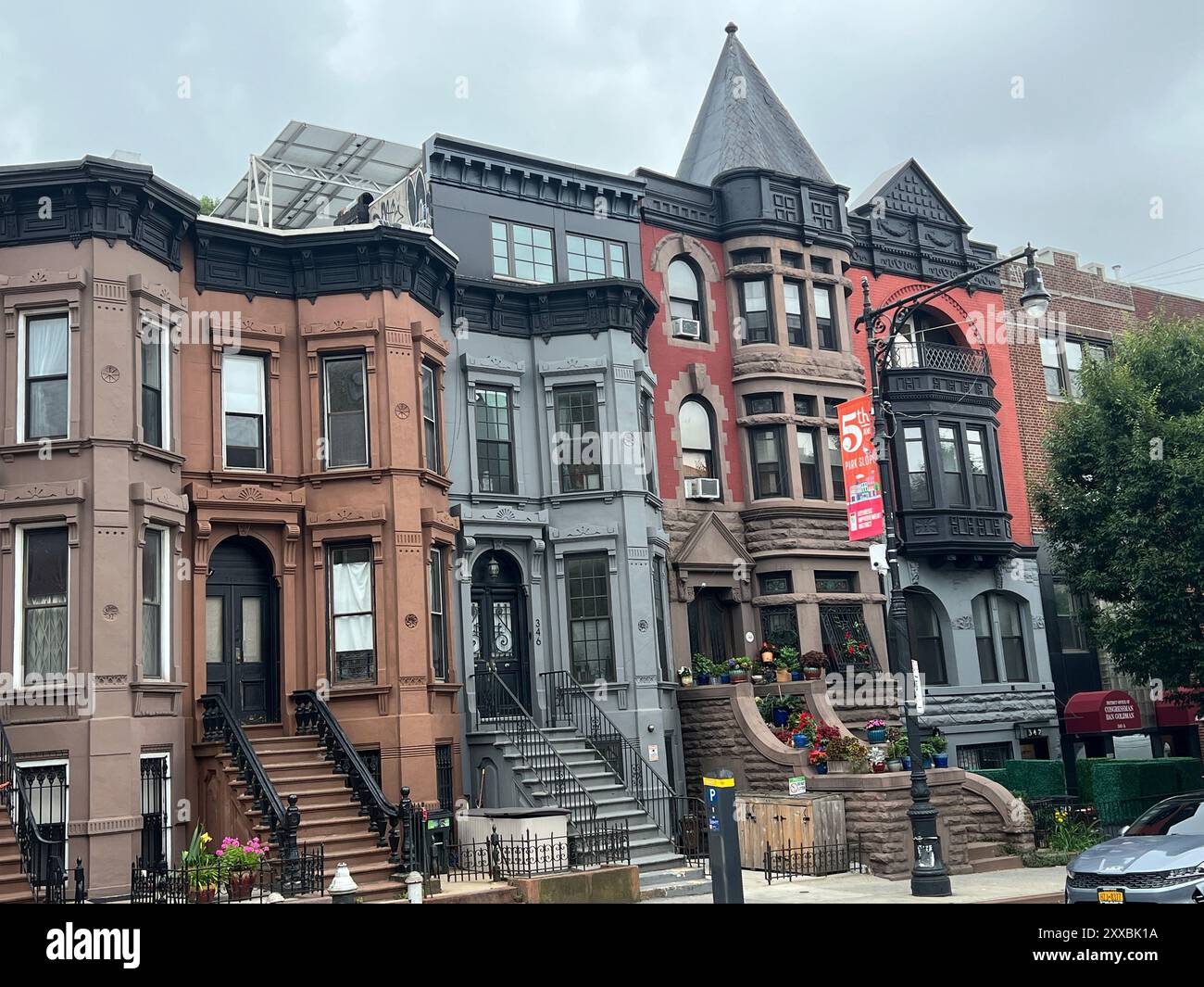 Example of the Brownstone type architecture in the historical Park ...
