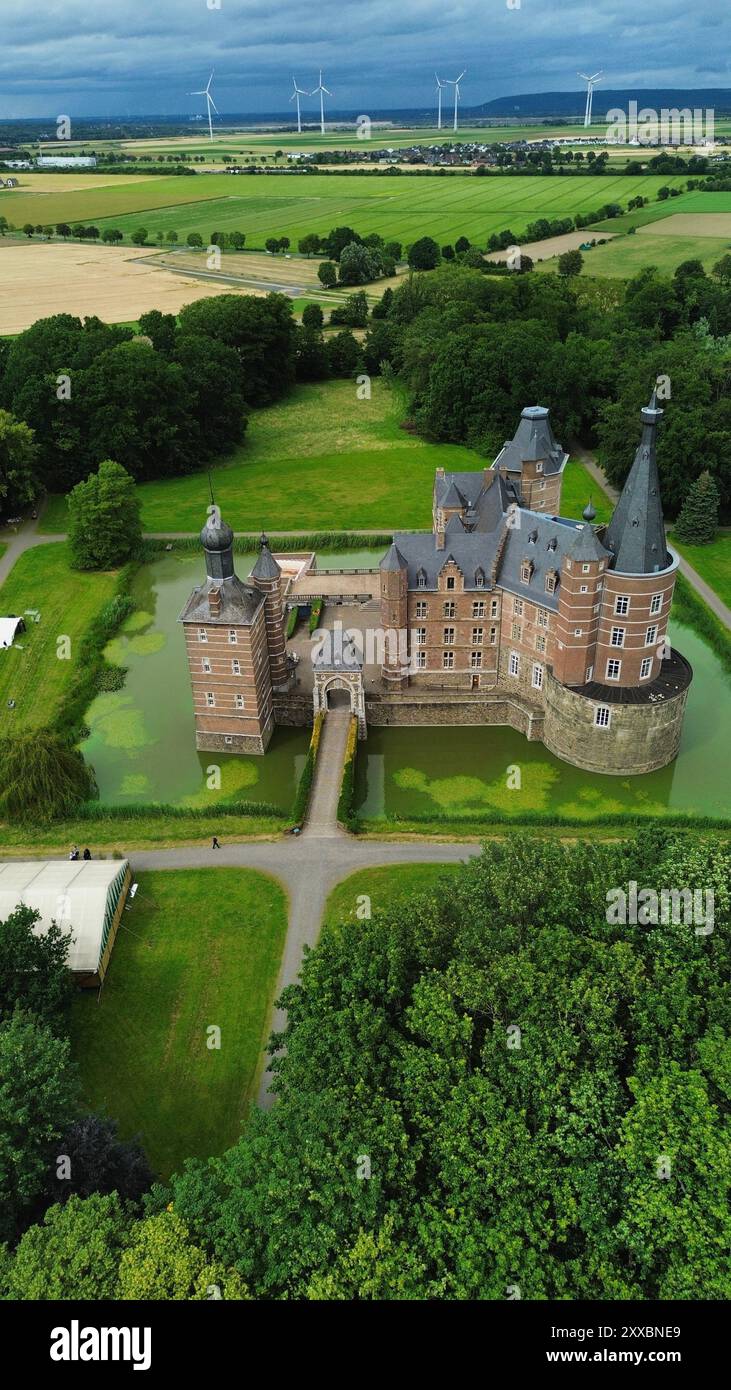Drone photo schloss merode hi-res stock photography and images - Alamy