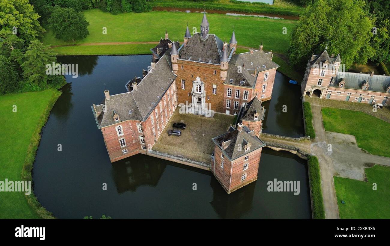 Merode castle hi-res stock photography and images - Alamy