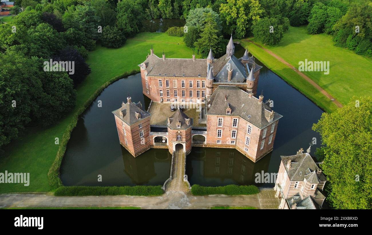 Merode castle hi-res stock photography and images - Alamy