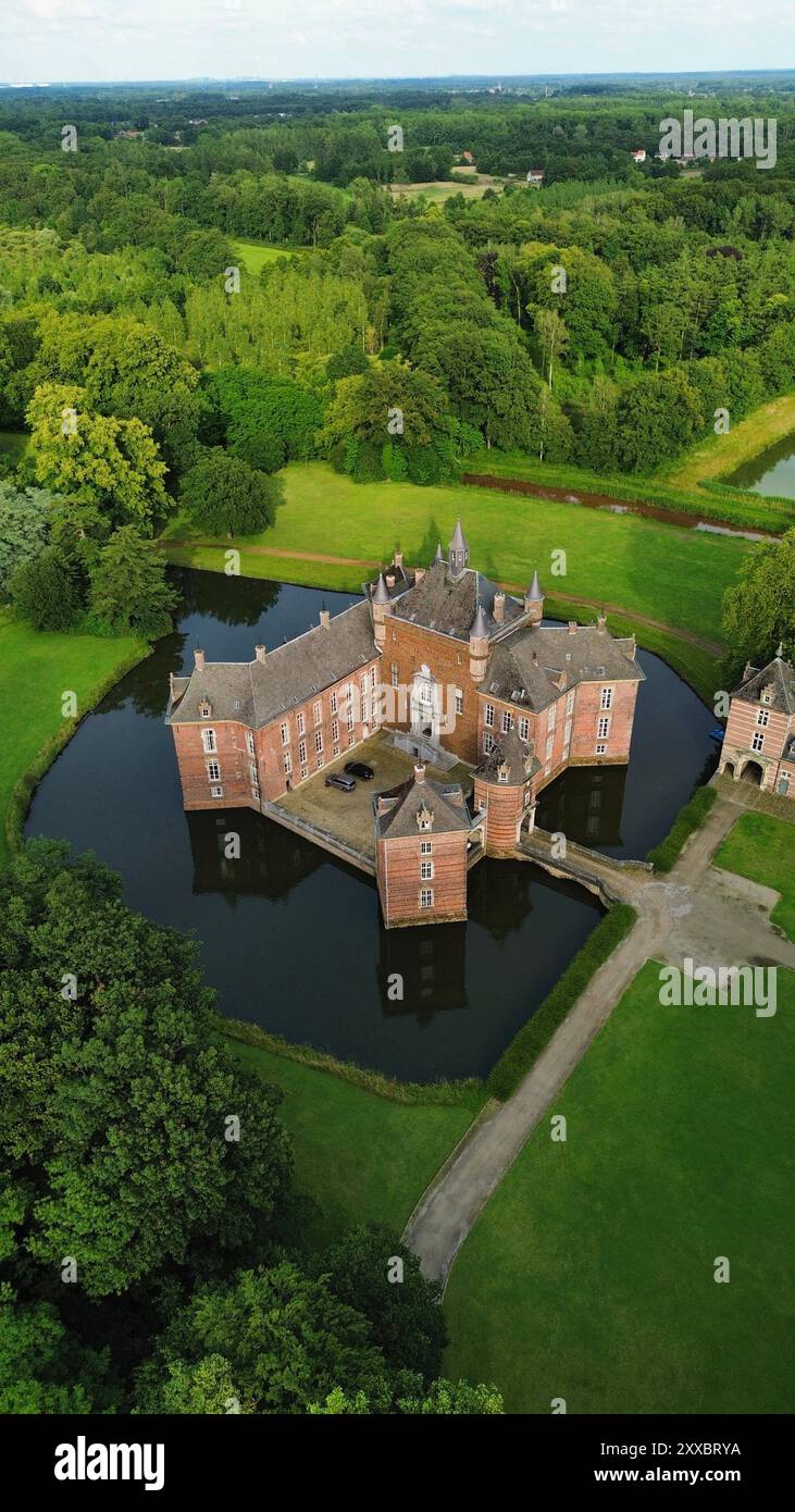 Kasteel de merode hi-res stock photography and images - Alamy