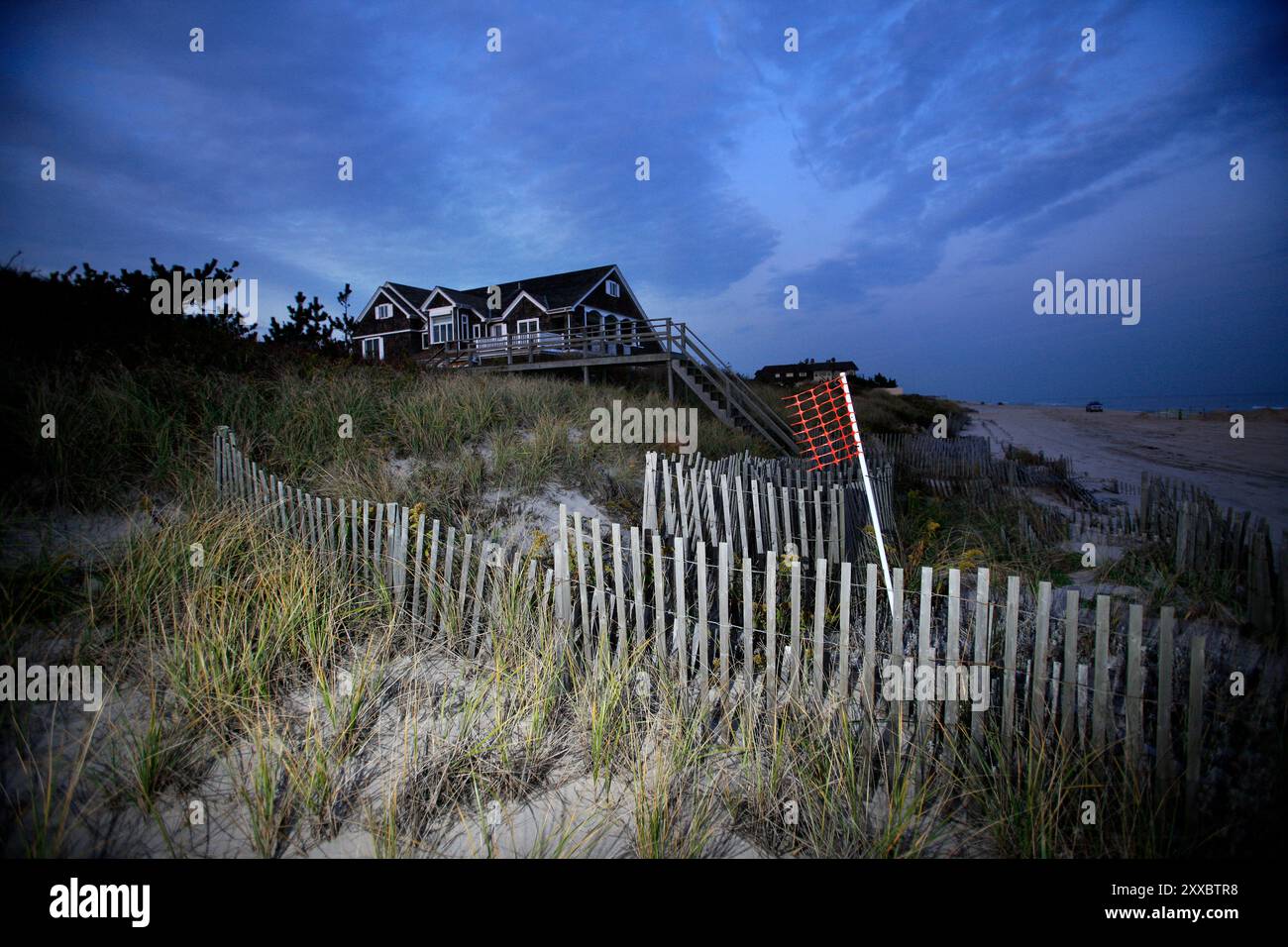 Hasty decisions hi-res stock photography and images - Alamy