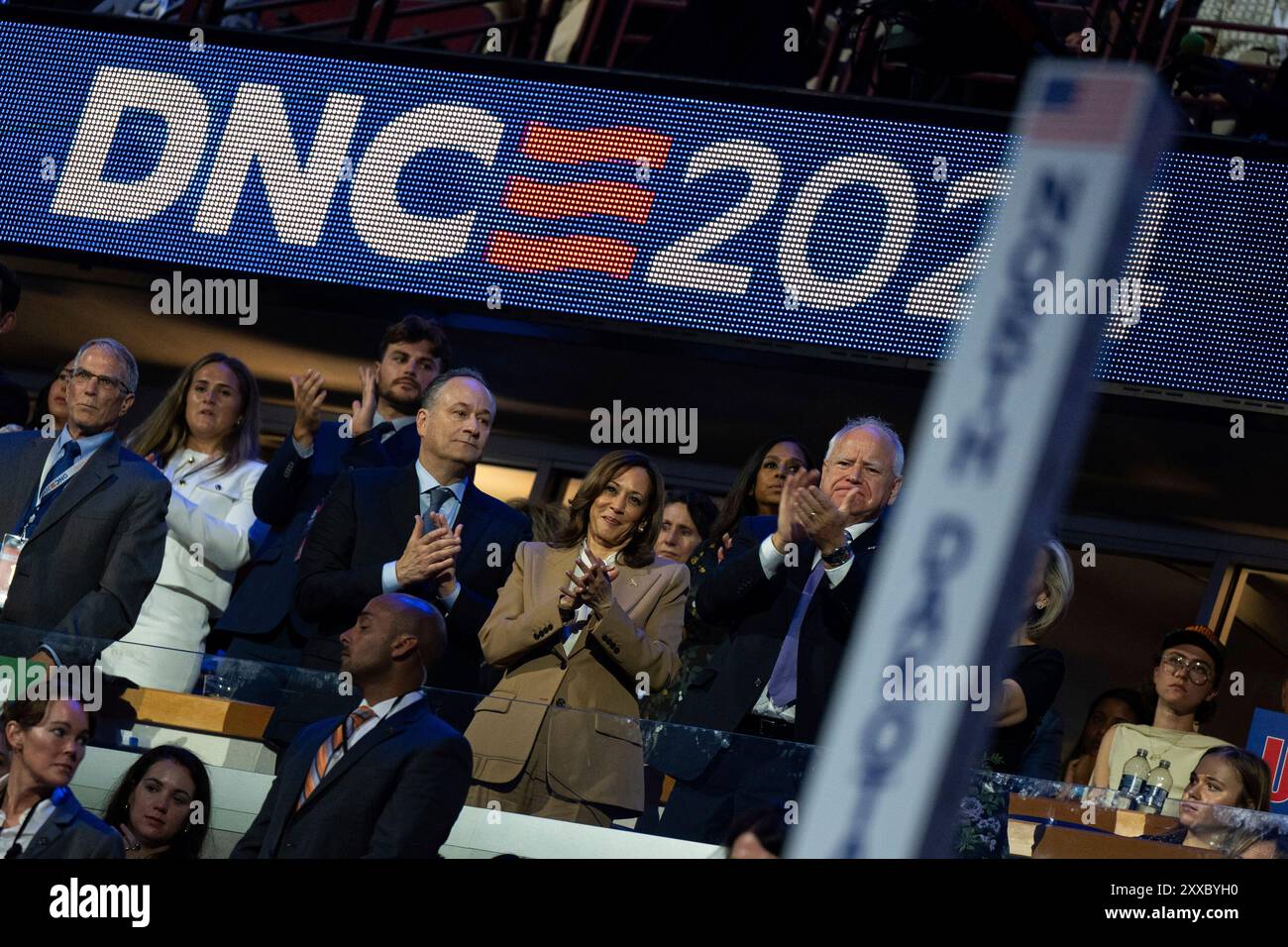 Chicago, Vereinigte Staaten. 19th Aug, 2024. Second Gentleman Doug ...