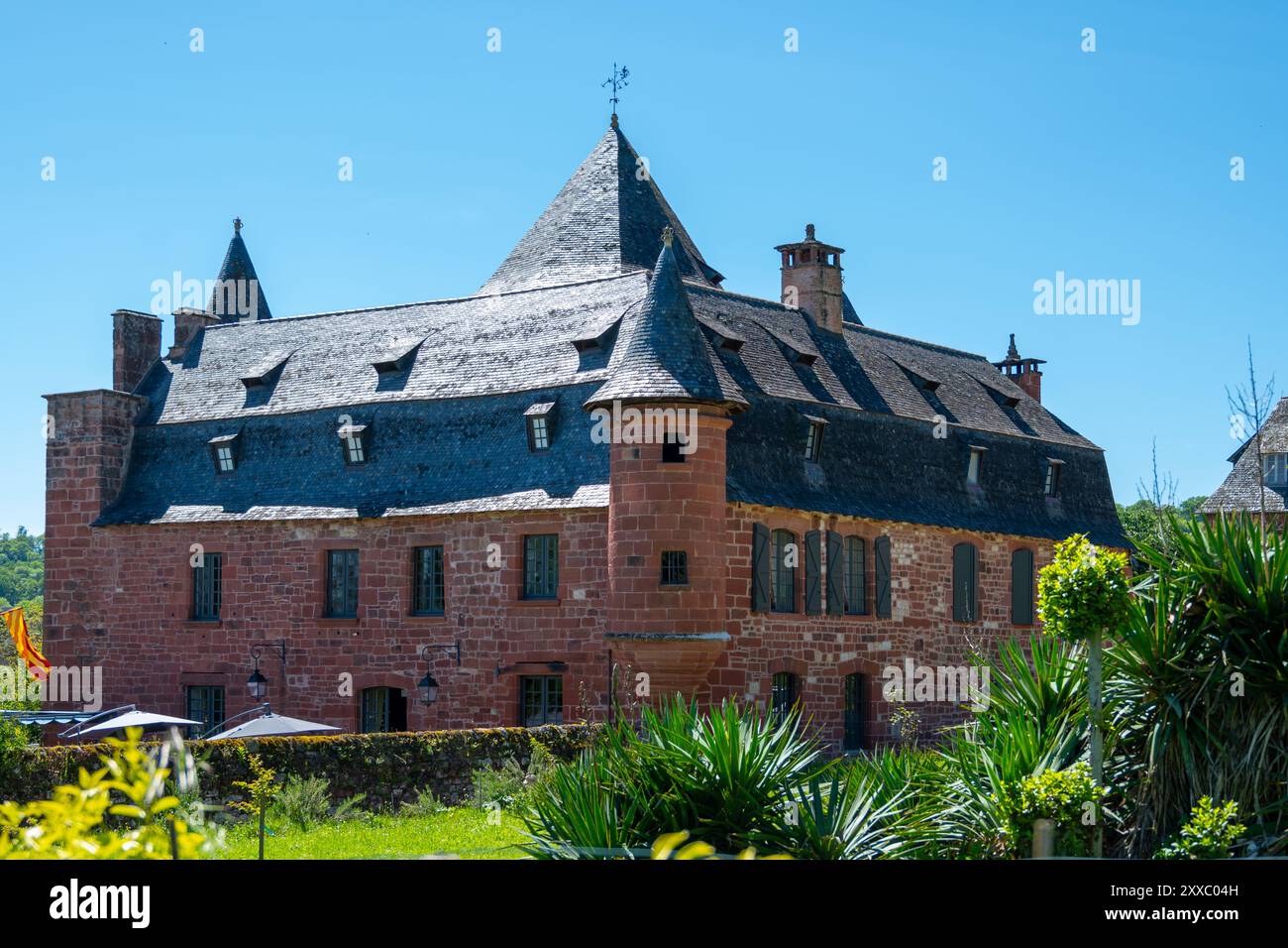Collonges-la-Rouge village one of the most beautiful villages in France ...