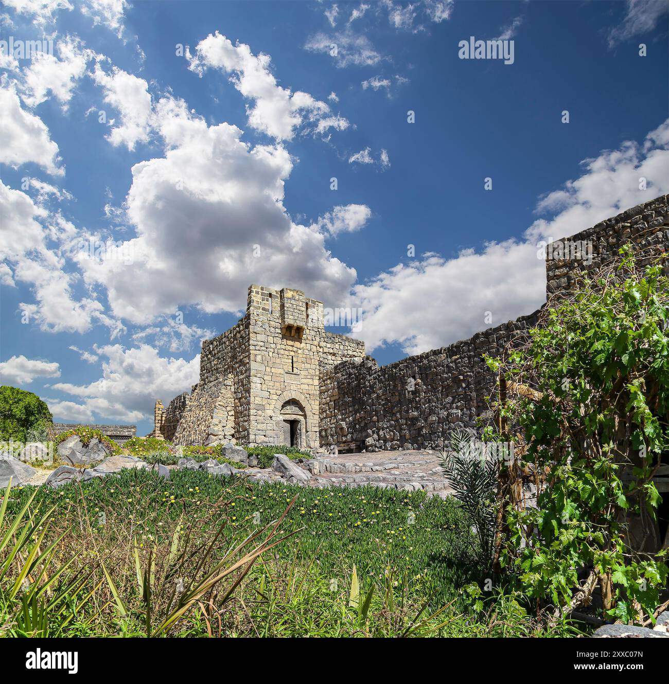 Ruins of Azraq Castle (Qasr al-Azraq) is a crusader castle (300AD ...