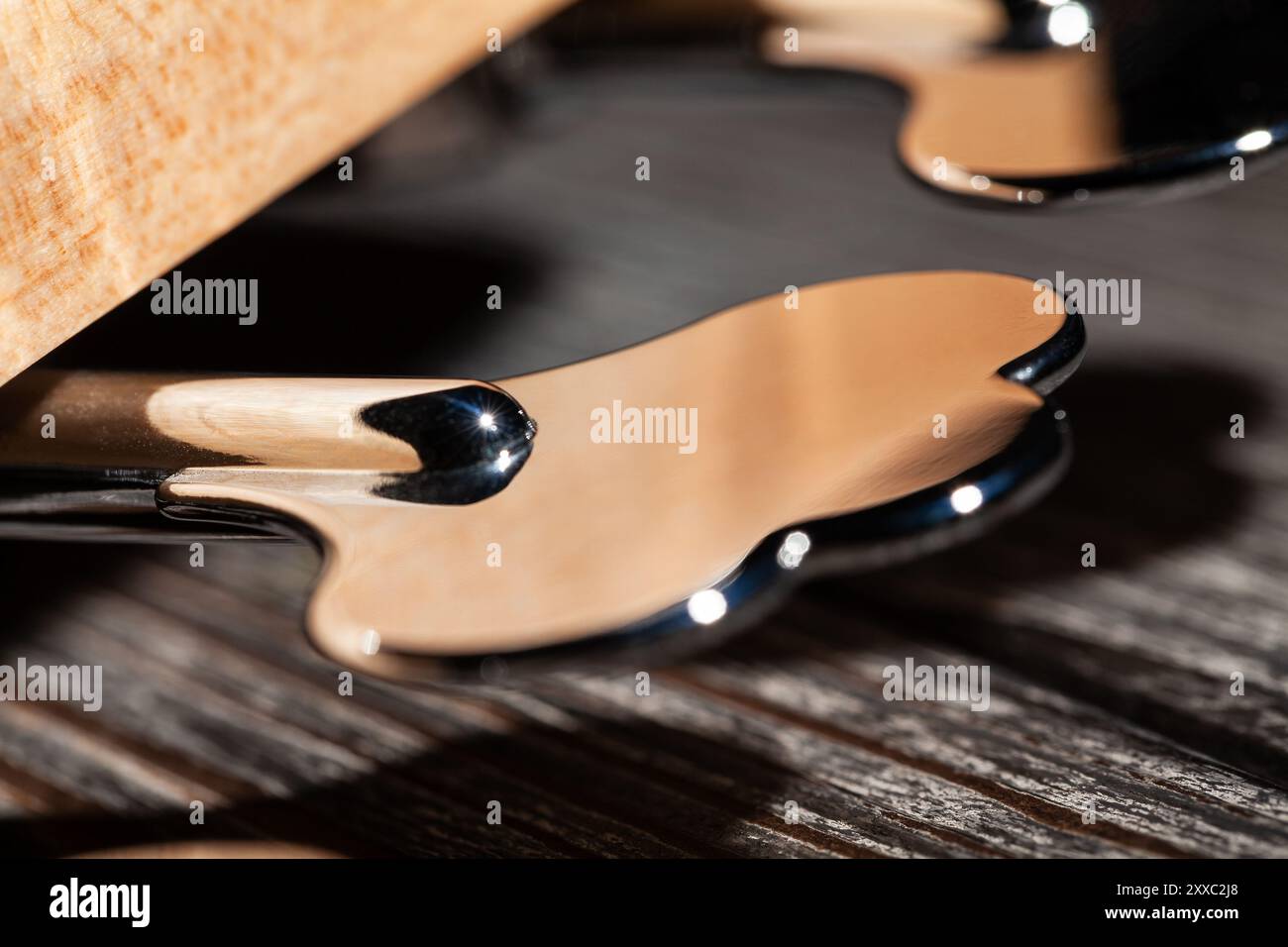 Bass headstock hi-res stock photography and images - Alamy
