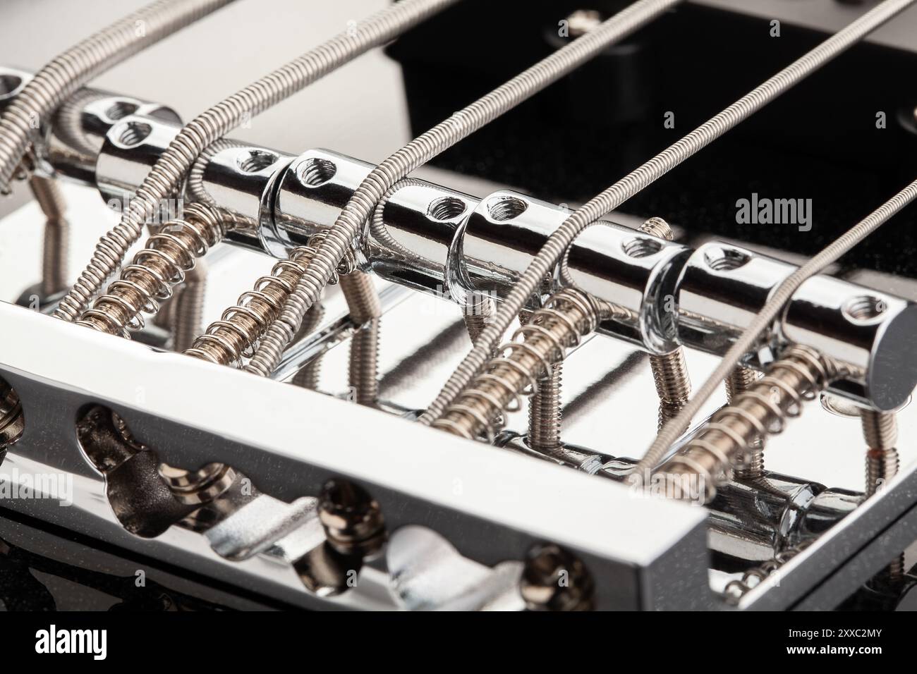 Five string bass guitar hi-res stock photography and images - Alamy