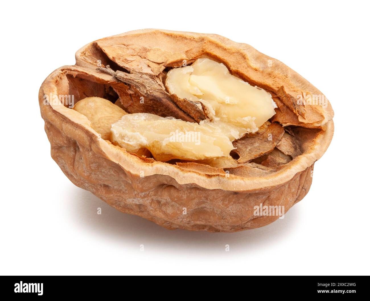 sliced walnuts path isolated on white Stock Photo - Alamy