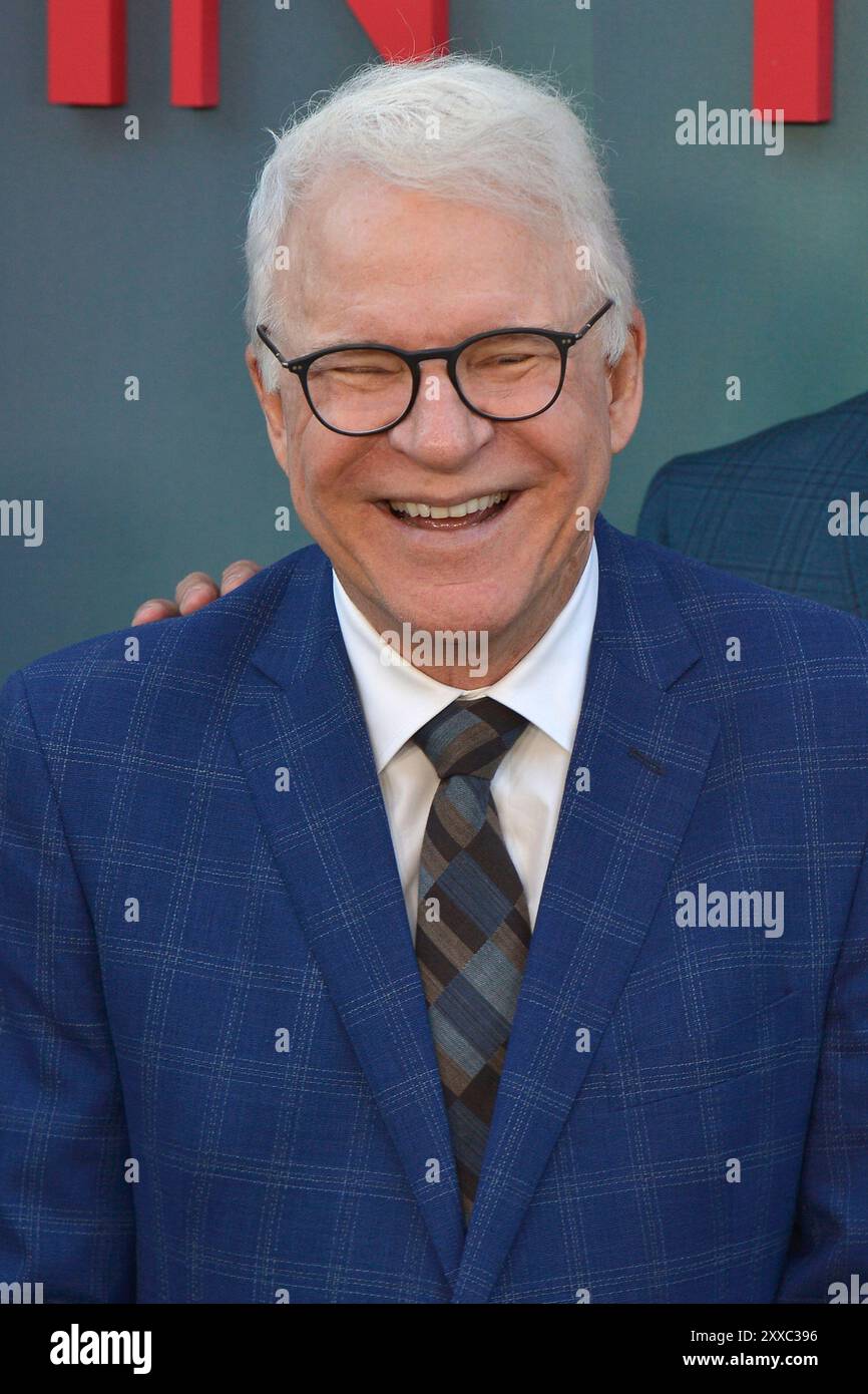 Steve Martin bei der Premiere der 4. Staffel der Hulu Serie 'Only ...