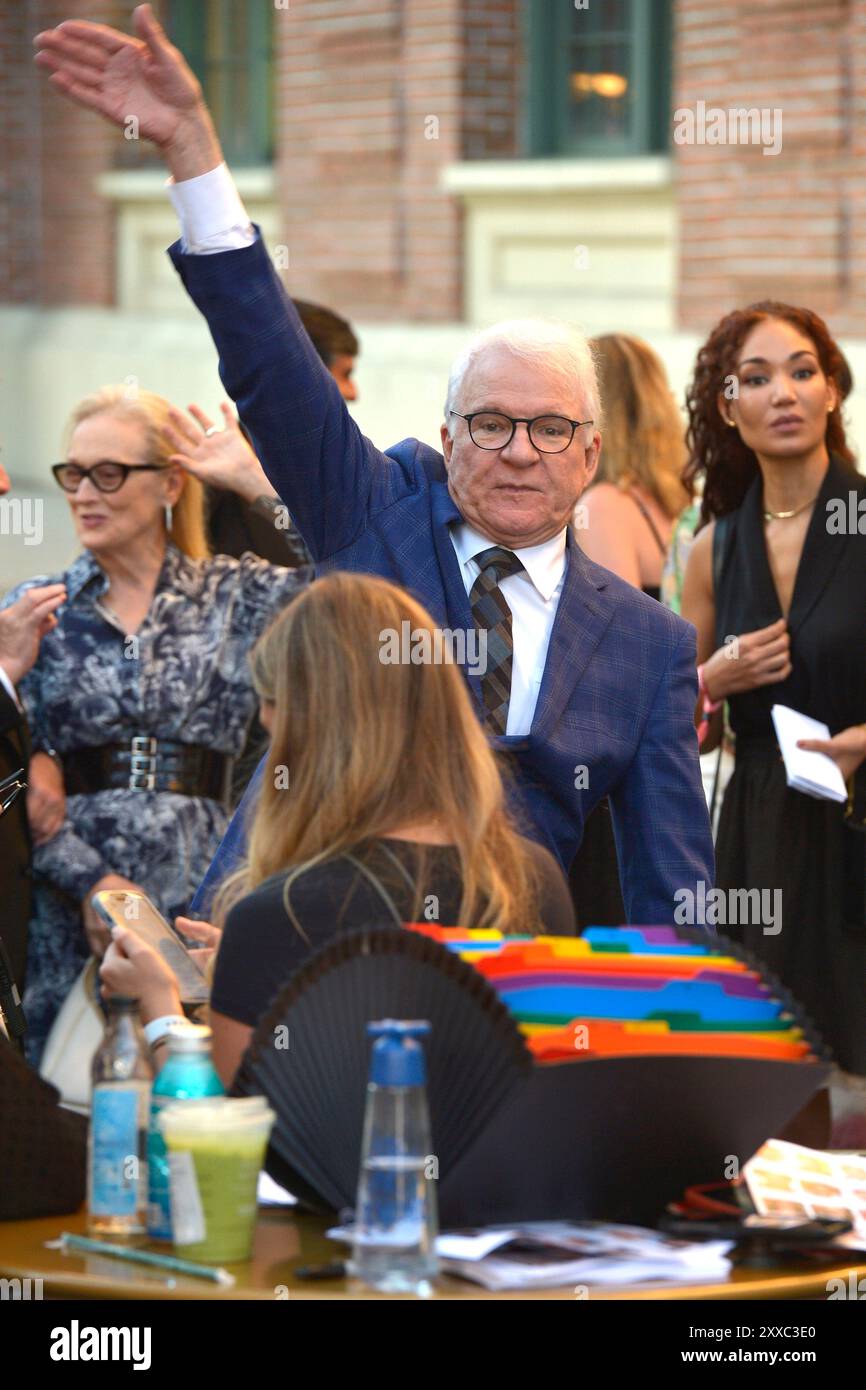 Steve Martin bei der Premiere der 4. Staffel der Hulu Serie 'Only ...