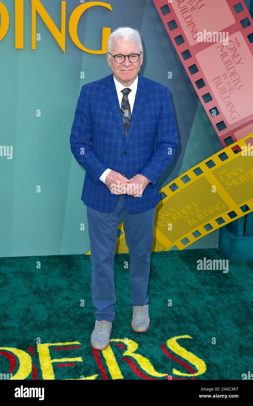 Steve Martin bei der Premiere der 4. Staffel der Hulu Serie 'Only ...