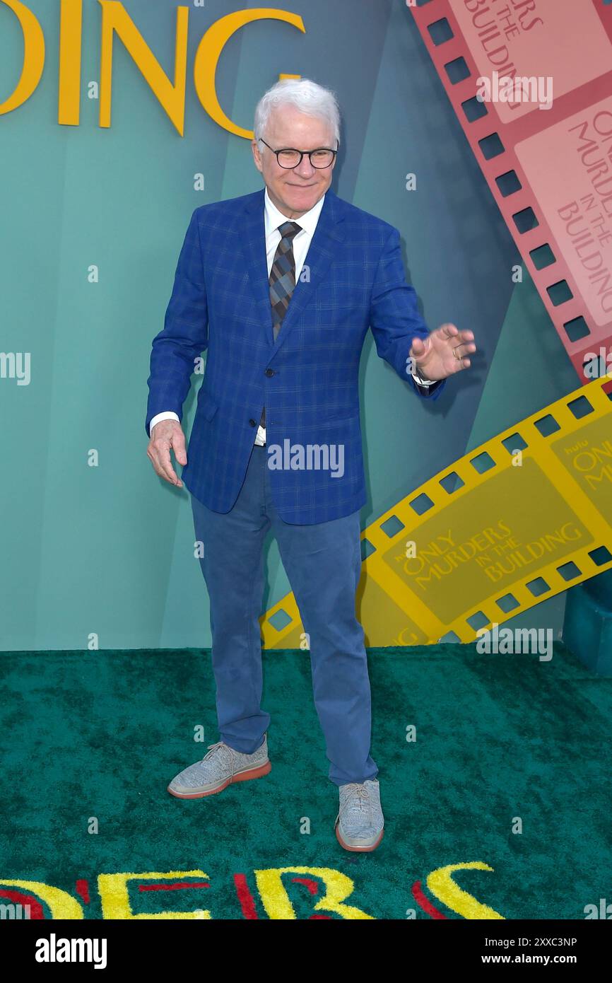 Steve Martin bei der Premiere der 4. Staffel der Hulu Serie 'Only ...