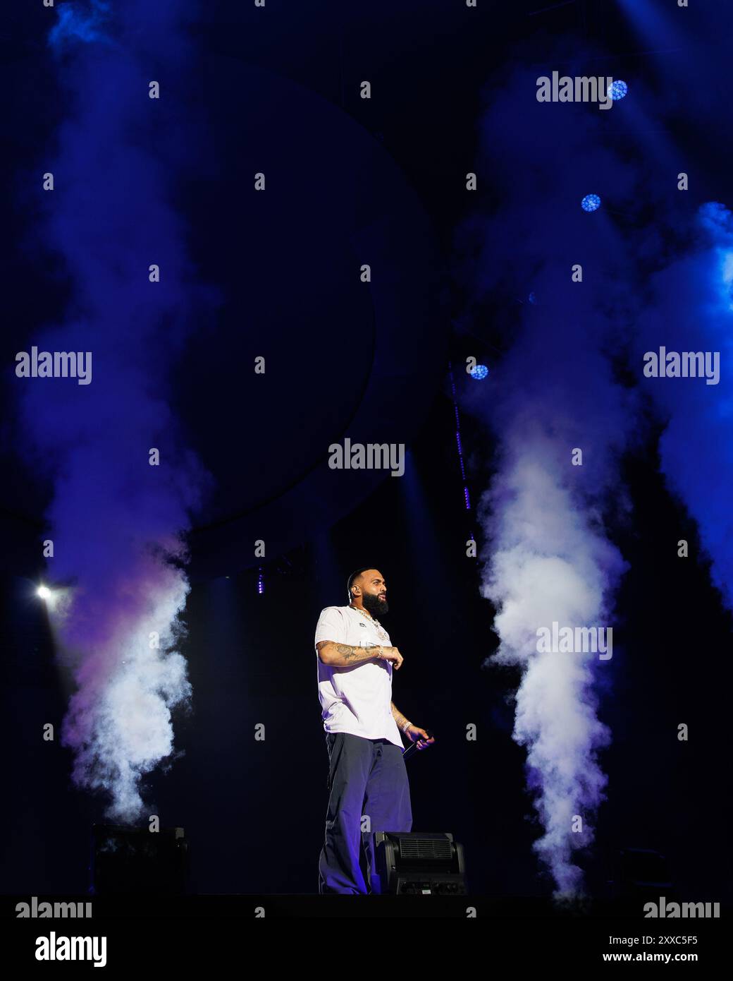 BARCELONA - MAY 23: Eladio Carrion performs on stage at Sant Jordi Club ...