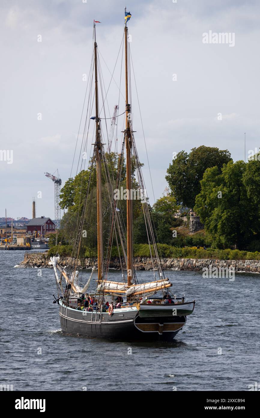 Shamrock, A traditional sailing ship with two tall masts, navigating ...