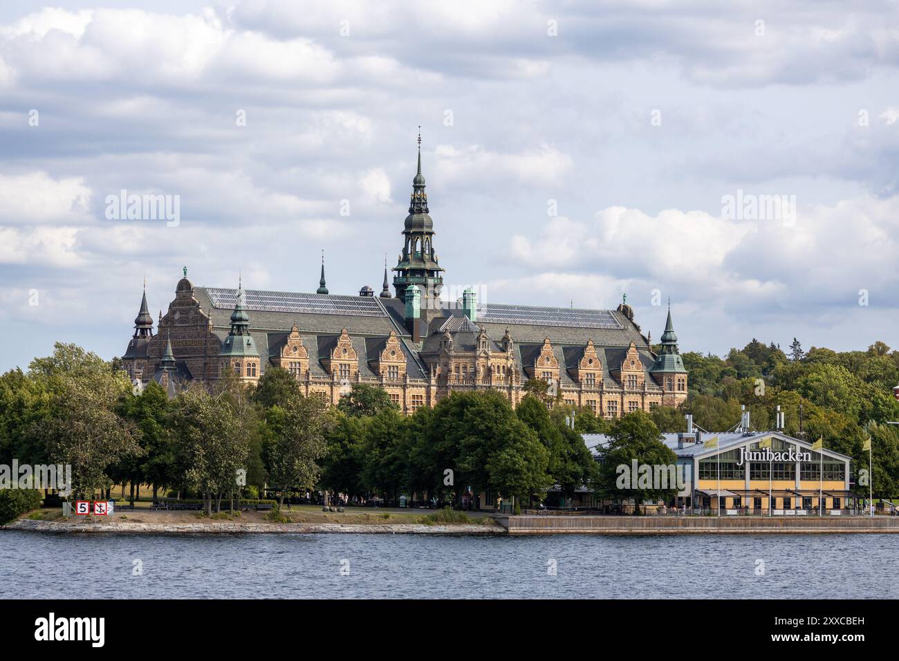 Historic building intricate architecture hi-res stock photography and ...
