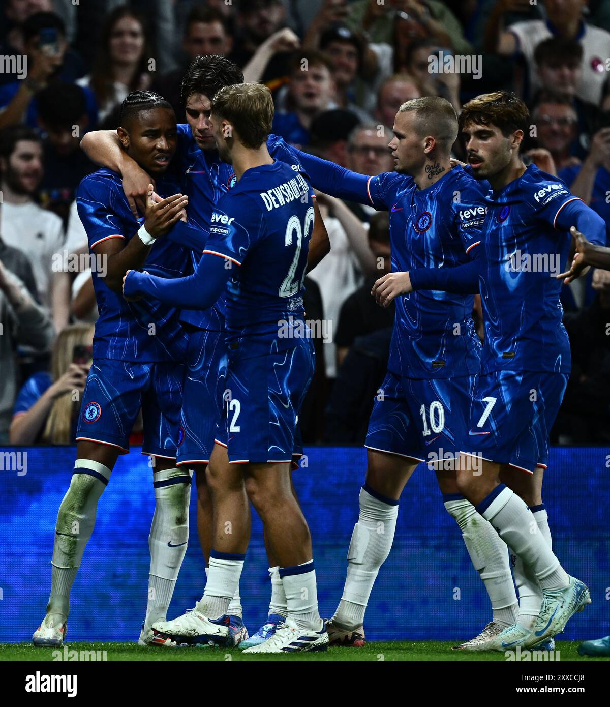 LONDON, ENGLAND - AUGUST 22: Christopher Nkunku of Chelsea celebrate ...