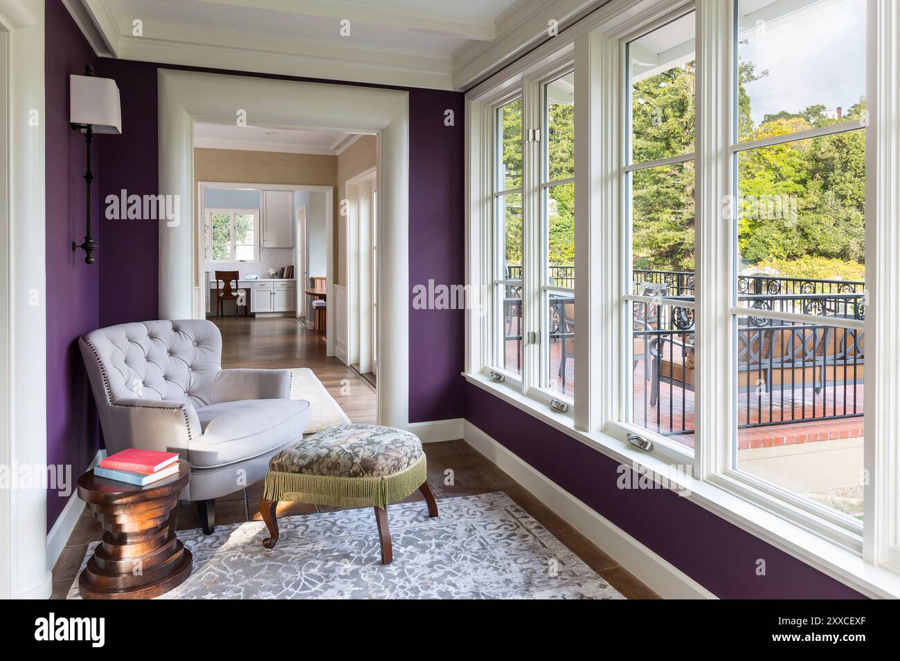 Asian style rounded molding around entryways hi-res stock photography ...